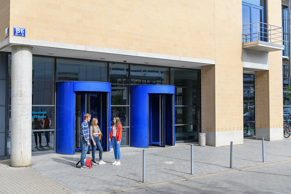 Example: Using Graph Kernels for Feature Generation | Universität Mannheim